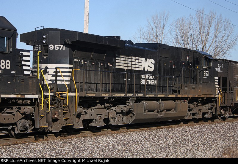 NS 9571